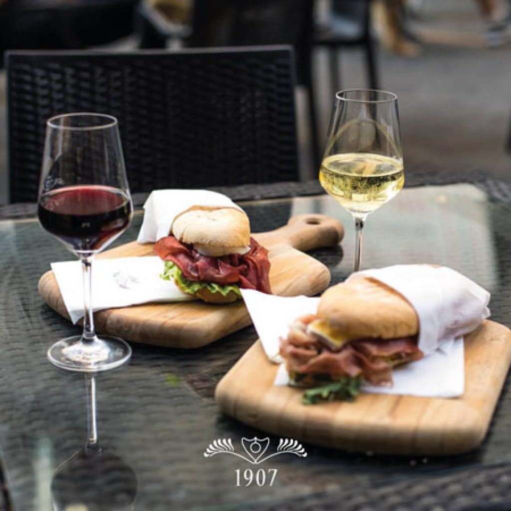 Bar Magenta a Milano - Un luogo di ritrovo ideale a Milano